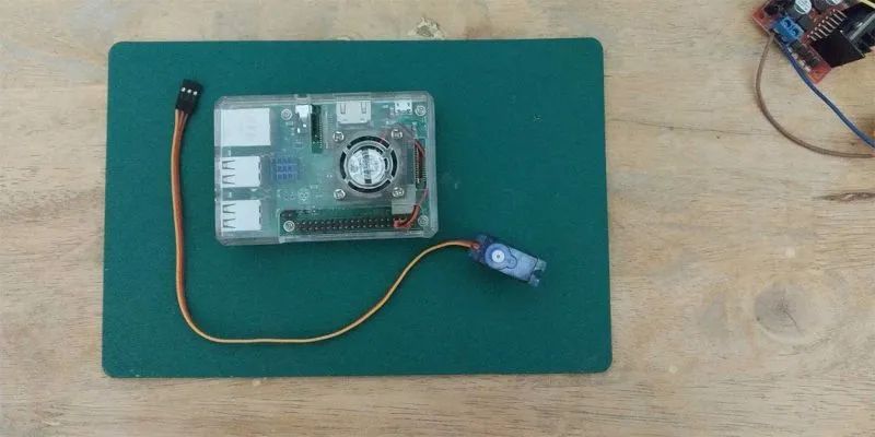 How to Use a Servo Motor With the Raspberry Pi - PiShop Blog
